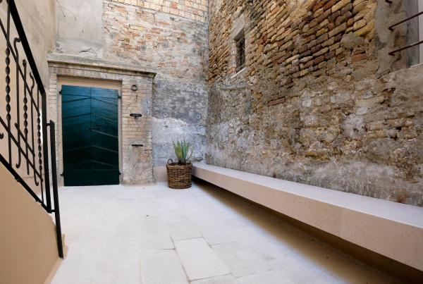 Cortile Nel Borgo - Porto San Giorgio