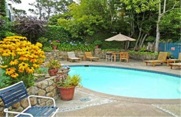 Normandy Inn - Carmel-by-the-Sea, CA
