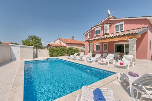 Holiday Home Nikol - Pula