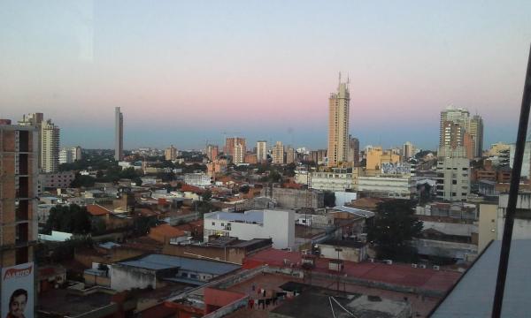 Estudio En El Centro De Asunción - 亞松森