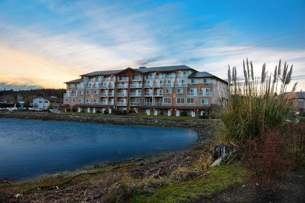 Oxford Suites Silverdale - Bainbridge Island, WA