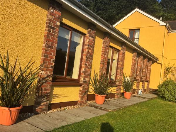 One Slade Gardens - Mumbles