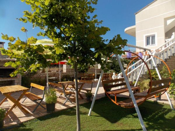 Hotel Chris - Ksamil