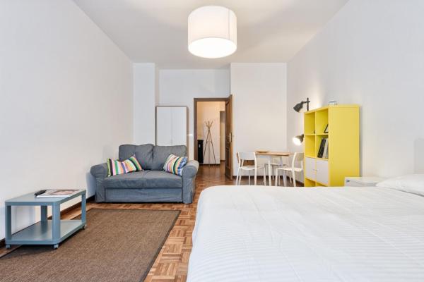 Porta Nuova Shiny Studio Flat - Турин