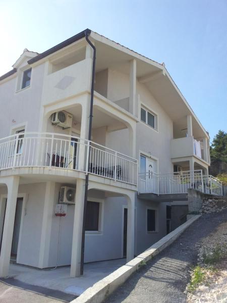 Apartments Holiday Gavric - Okrug Gornji