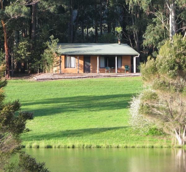 Pemberton Lake View Chalets - Pemberton
