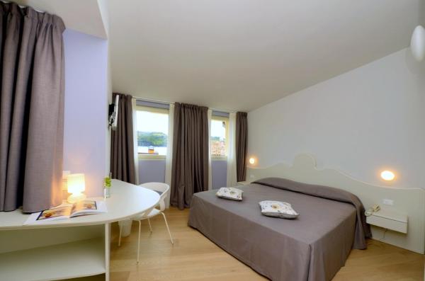 Aromi Piccolo Hotel - Salo BS, Italy