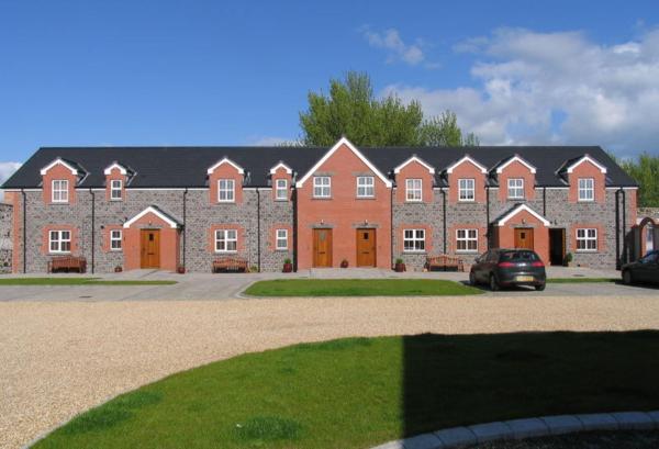 Stable Court Apartments - Belfast International Airport (BFS)