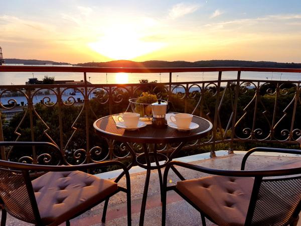 App Obrovac In The Centre - With Amazing Sea View! - Pula