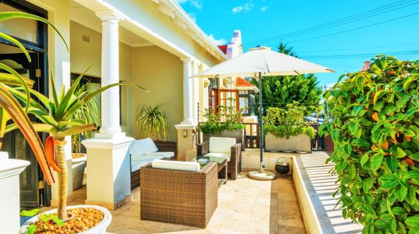 Antrim Luxury Villa - Camps Bay