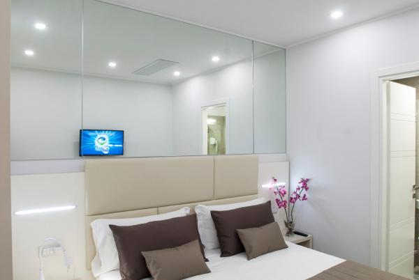 Merulana Holidays - Monti