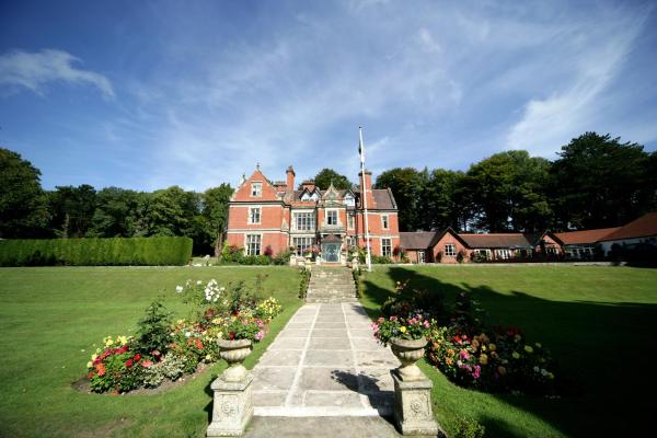 The Coed-y-mwstwr Hotel - Bridgend