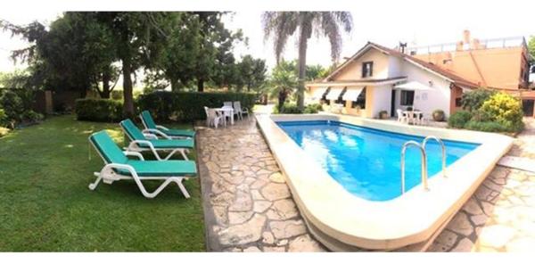 Green Hotel - Luján