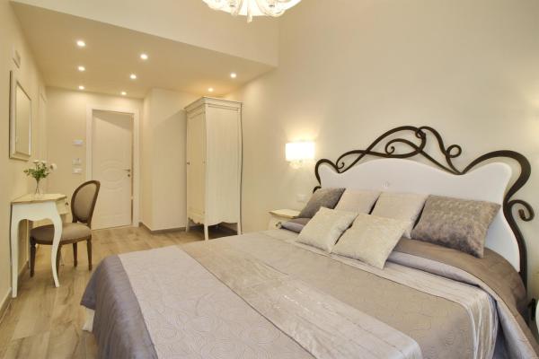 Lucca In Chic - No Ztl, Free Parking, Priv Bath, Old City 550m - Tuscany