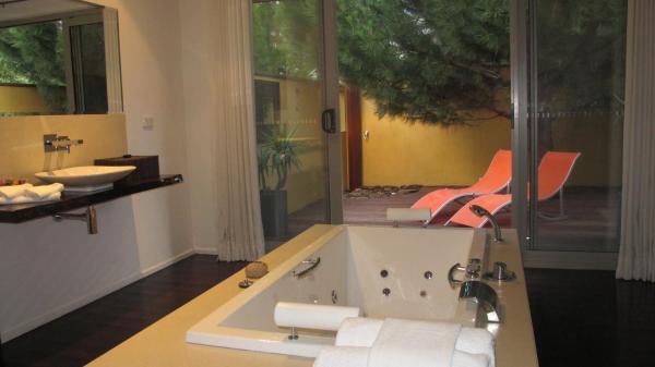 Blue Cliffs Retreat - Daylesford