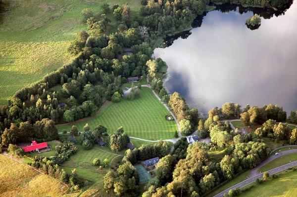 Loch Monzievaird Chalets - Scotland