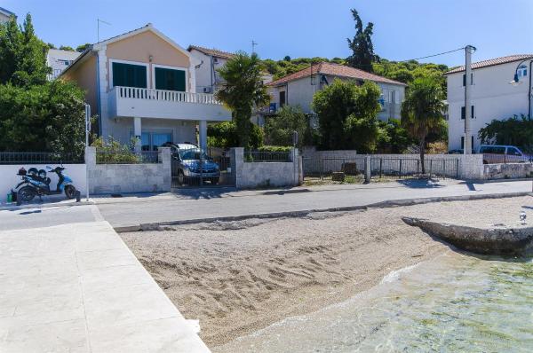 Apartment Iryna - Primošten