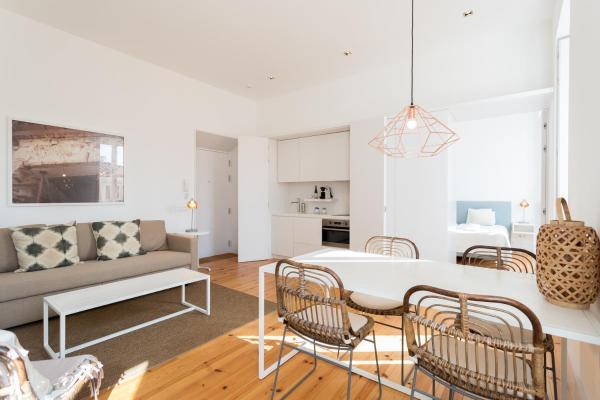 Chiado Cozy 1 Studio W/balcony - By Lu Holidays - Alentejo
