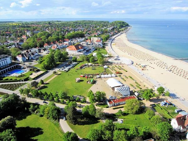 Luxussuite 1a Meerblick, Maritim Residenz, 22er Stock, Modernes Styling, Am Strand - Lübeck