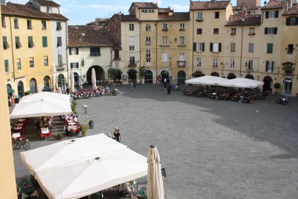 Micheli Suite Anfiteatro Square - Lucca