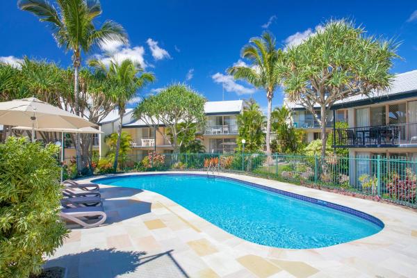Holiday By The Sea- Heated Pool, Spa & Full Size Tennis Court.100m To Surf Beach - Noosa Heads