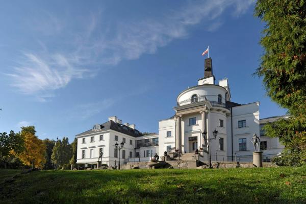 Schlosshotel Burg Schlitz - Teterow