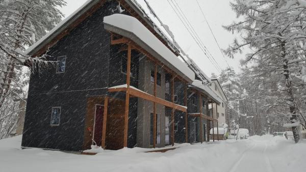 Kitsune Cottage Red, Hakuba, Japan - Hakuba