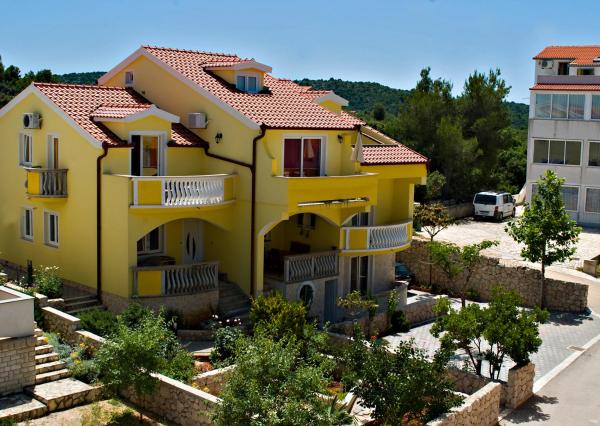 Apartmani Slavica - Murter