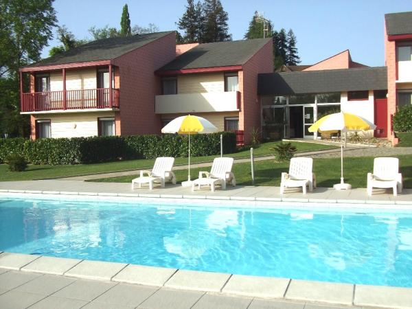 In A Family Residence With Pool - Salies-de-Béarn