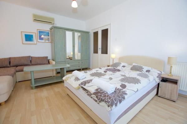 Zoli Apartmanok-balcony Kölcsey 32 - Hungary