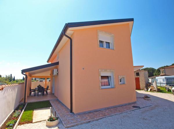 Apartments Mala Vala 1332 - Fažana