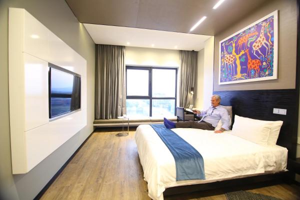 Room50two - Botswana