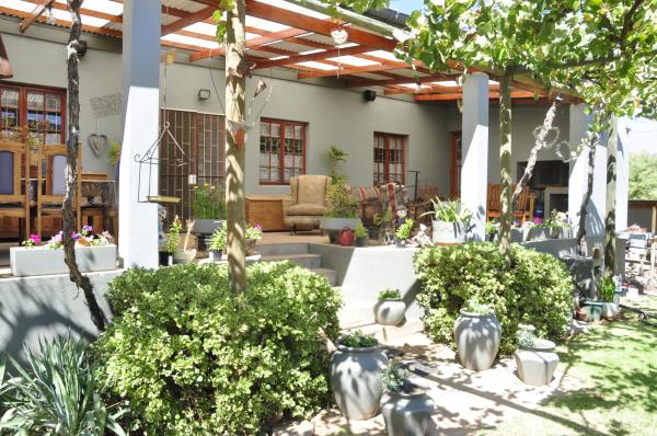 Huisie Ommie Hoek - South Africa