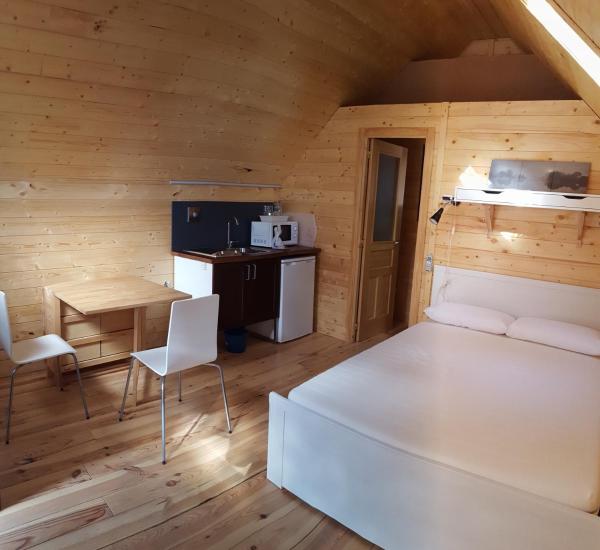 Camping Pico De La Miel - La Cabrera