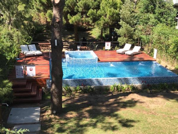 Los Aromos De Valeria - Pinamar