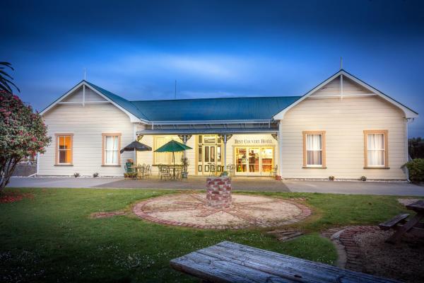 Karamea Village Hotel - West Coast