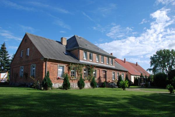 Ferienwohnungen Im Gutshaus Gnies - Rügen
