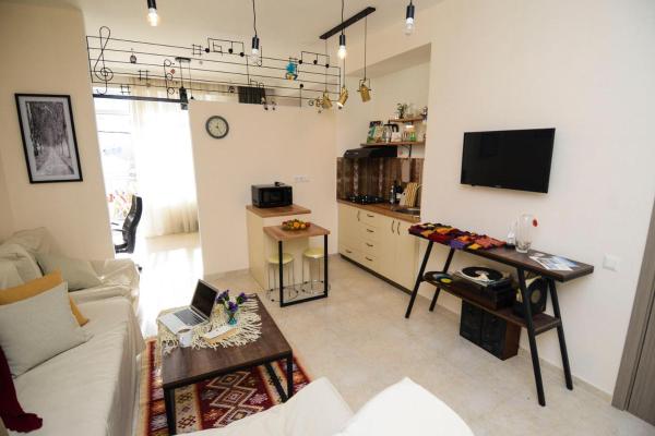 Music Lax Best Location In Town - Tbilisi