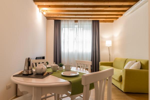 Centrale Mazzoni 10 - Veneza