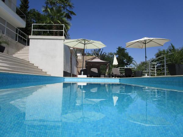 Villa Suzy-apartments Suzana - Lovran
