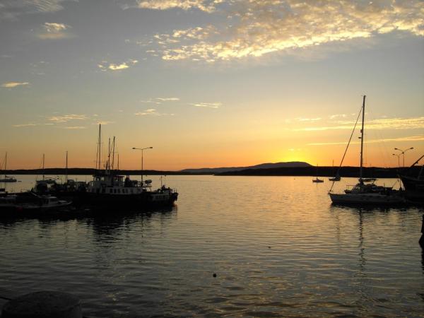 The Puffin | Townhouse Holiday Accomodation - Skibbereen