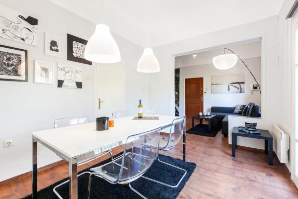 Trendy Minimal Flat In Posh Athens - Cyclades