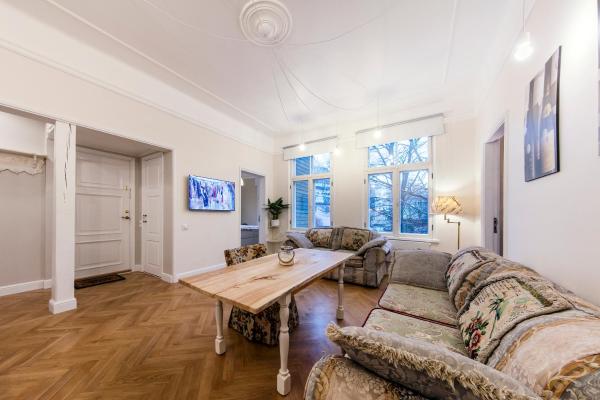 Modern History Apartment - Estonia