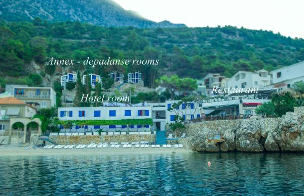 Beach Hotel - Podgora