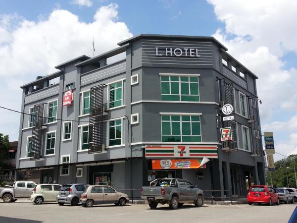 L Hotel - Simpang Renggam
