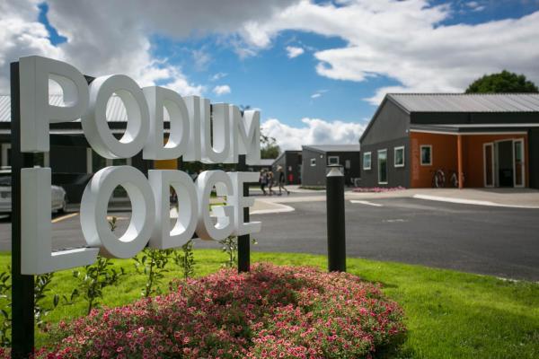 Podium Lodge - Cambridge