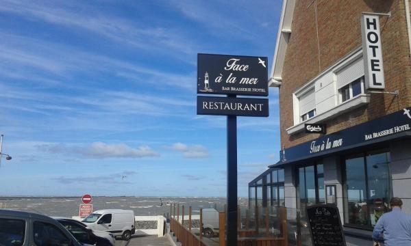 Face à La Mer - Dunkirk
