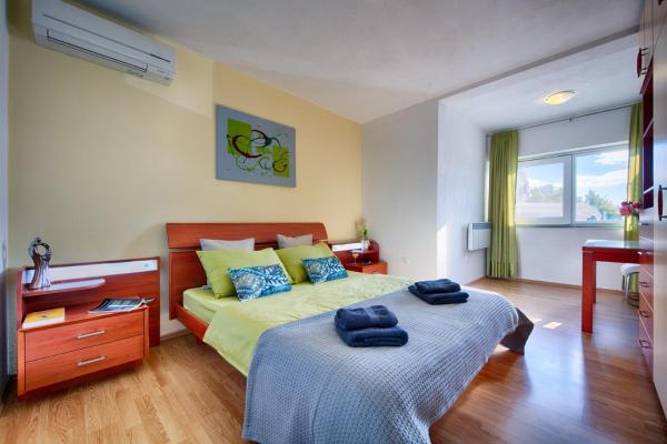 Seafront Suites Maja - Vis
