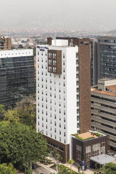 City Express Plus By Marriott Medellín Colombia - Medellín