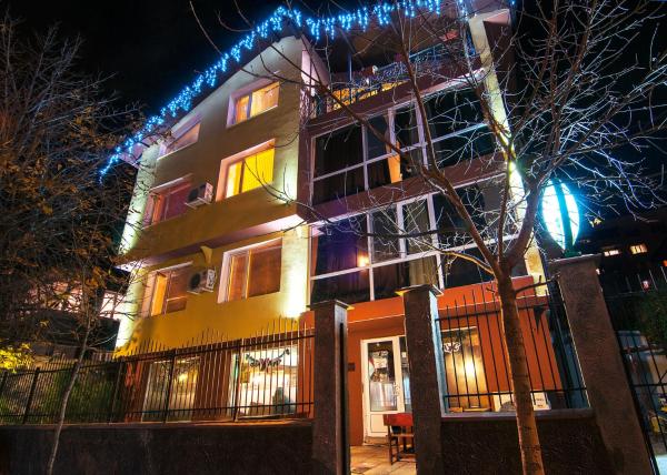 Hotel Zara Rooms - Rose Valley